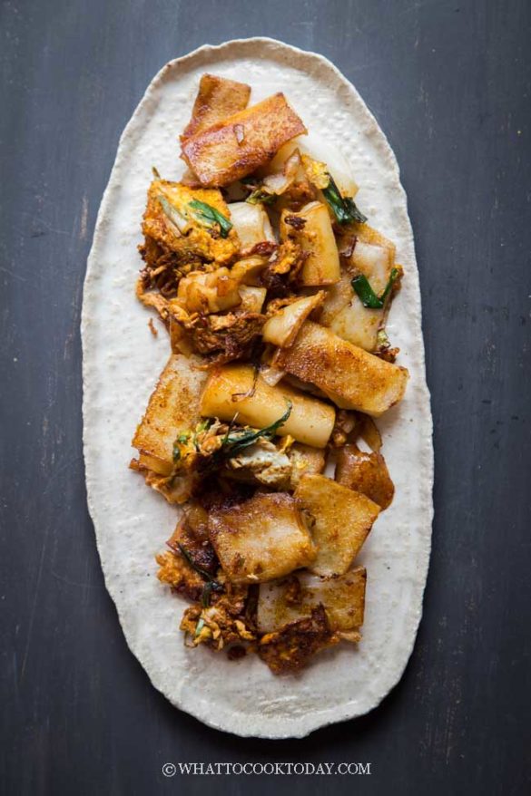 Pan-Fried Cheung Fun Rice Noodle Rolls with Eggs