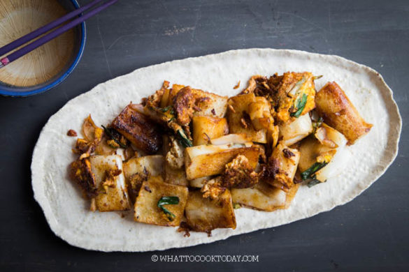 Pan-Fried Cheung Fun Rice Noodle Rolls with Eggs