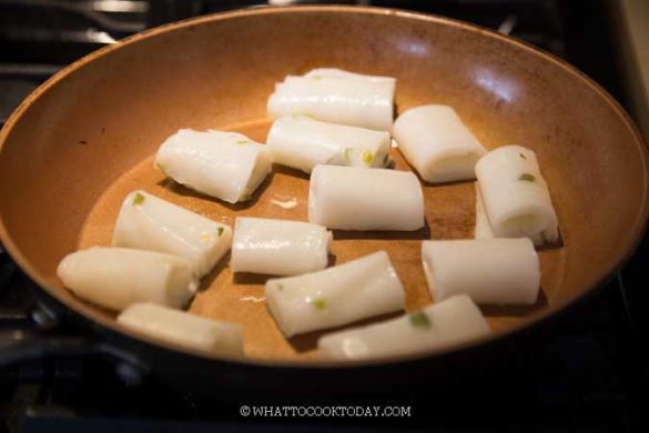 Pan-Fried Cheung Fun Rice Noodle Rolls with Eggs