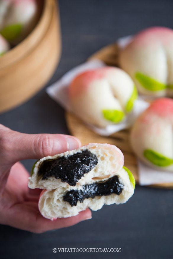 Longevity Peach Steamed Buns (Shòutáo Bao - 寿桃包)