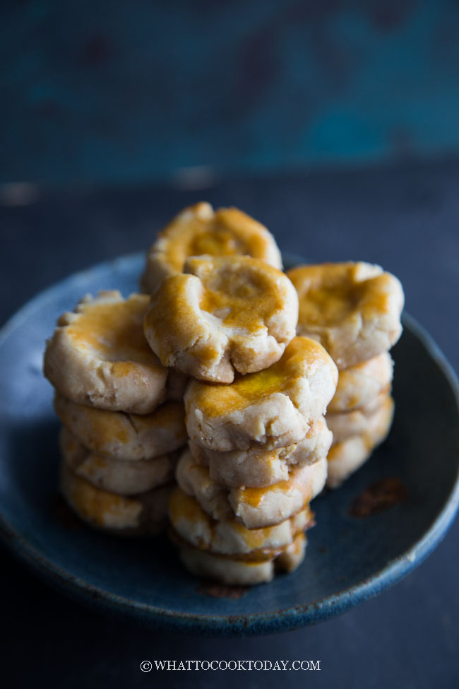 Hup Toh Soh (Old-fashioned Chinese Walnut Biscuits)