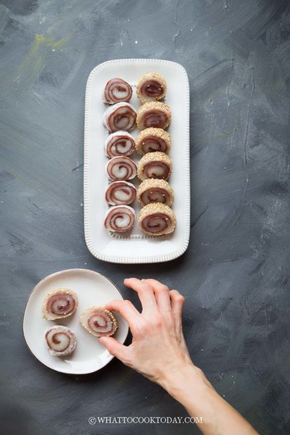 Mochi Gulung (Steamed Mochi Rolls with Red Bean Paste)