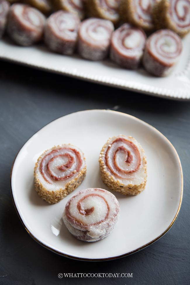 Mochi Gulung (Steamed Mochi Rolls with Red Bean Paste)