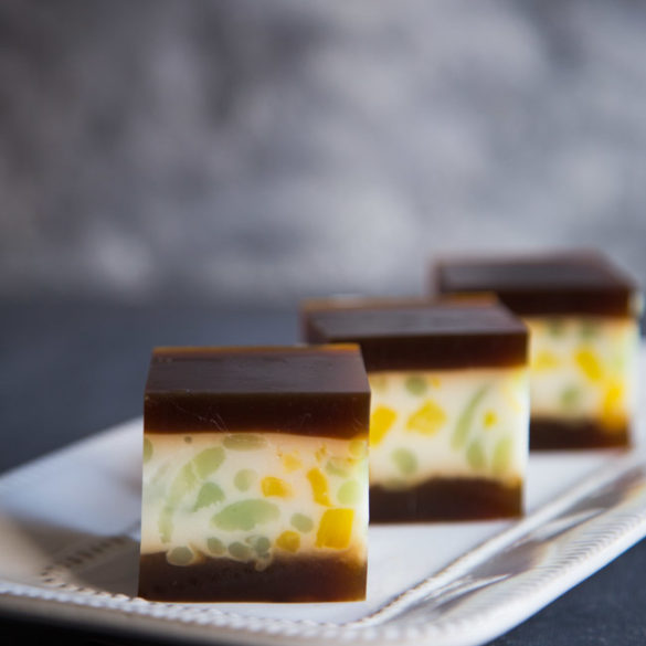 Easy Iced Gems Biscuits / Fancy Gems Biscuits (Kue Monas)