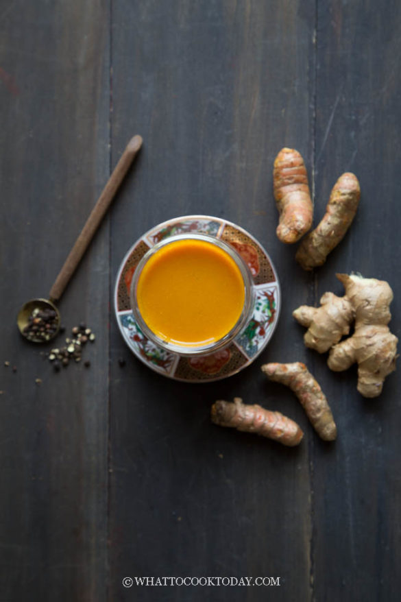 Indonesian Jamu Kunyit Jahe Asam (Turmeric Ginger Tamarind Juice)