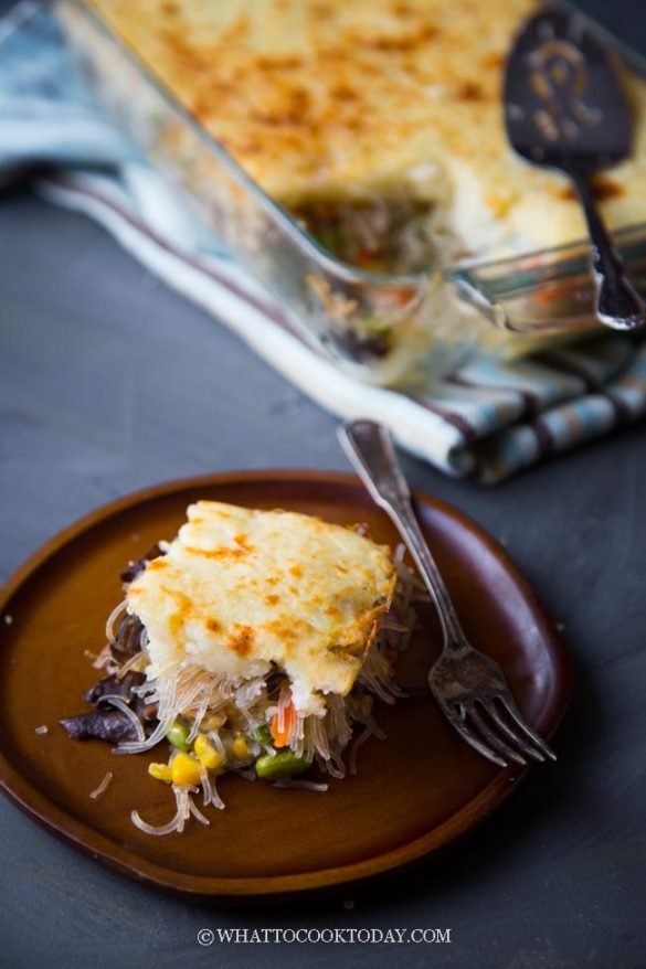 Pastel Tutup (Indonesian Shepherd's Pie)