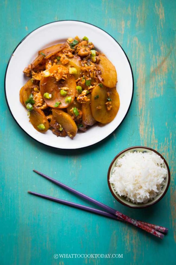 Stir-fried Potatoes with Minced Meat (Tumis Kentang Daging Cincang)