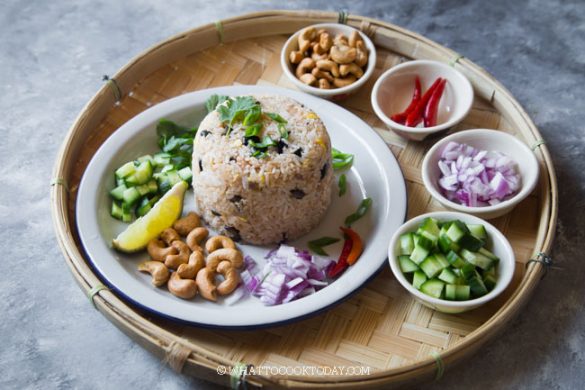 Easy Thai Salted Black Olive Fried Rice (Kao Pad Nahm Liap)