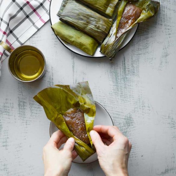 Lepat Ubi Kayu / Lemet /Ketimus Singkong (Steamed Cassava Cake)