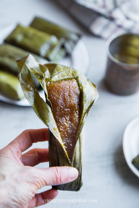 Lepat Ubi Kayu / Lemet /Ketimus Singkong (Steamed Cassava Cake)
