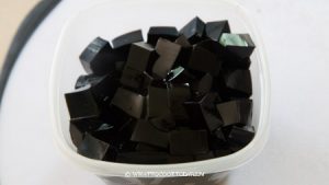 Refreshing Grass Jelly Dessert/Drink (Cincau)
