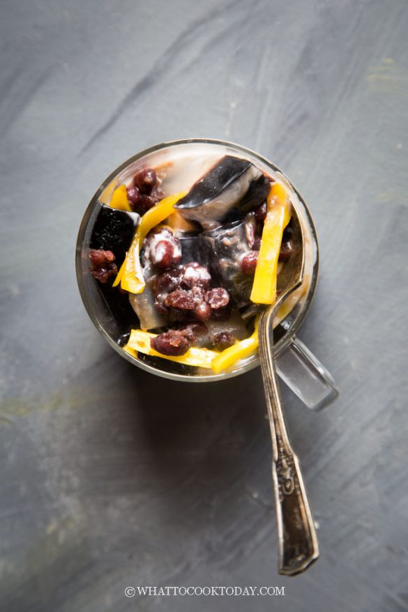 Refreshing Grass Jelly Dessert/Drink (Cincau)