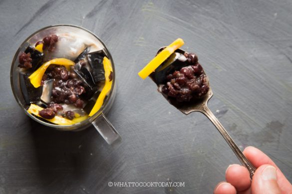 Refreshing Grass Jelly Dessert/Drink (Cincau)