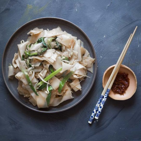 Easy Pek Cha Kwetiau / Kwetiau Goreng Polos (Plain Char Kway Teow ...