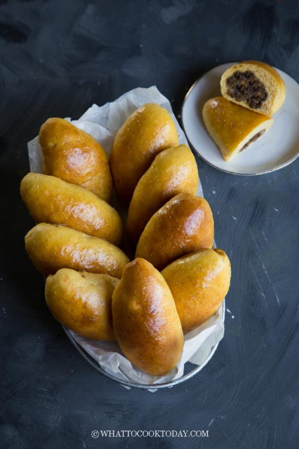 Pang Susi (Eurasian Sweet Potato Buns with Meat Filling) / Roti Baso
