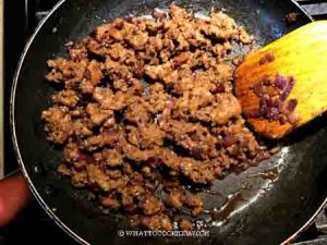 Pang Susi (Eurasian Sweet Potato Buns with Meat Filling) / Roti Baso