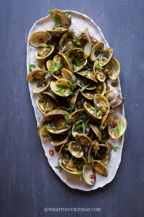 Stir-fried Kam Heong Lala /Kepah (Golden Fragrant Clams)