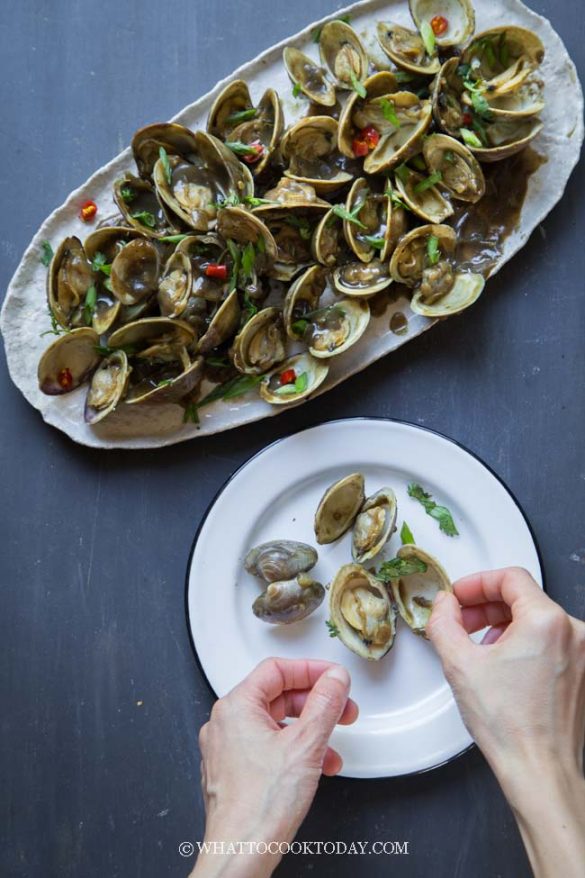 Stir-fried Kam Heong Lala /Kepah (Golden Fragrant Clams)