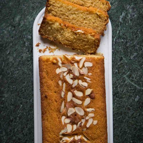 Easy Eggless Sugee/Suji/Rava/Semolina Cake (Lighter Version)