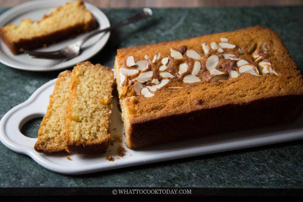 Easy Eggless Sugee/Suji/Rava/Semolina Cake (Lighter Version)