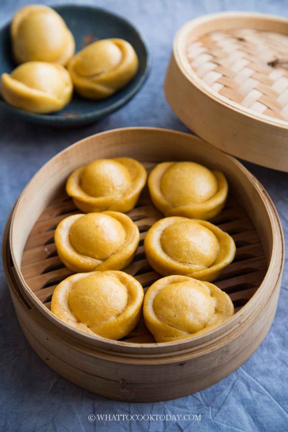 Chinese New Year Gold Ingot Steamed Buns (Jin Yuanbao Baozi)