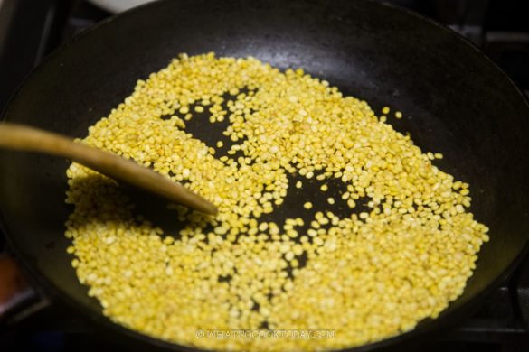 Easy Homemade Mung Bean Flour (Moong Dal Flour)