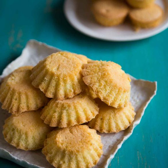 Easy Ang Ku Kueh with Mung Bean Paste (Tortoise Kueh) - Natural Colors