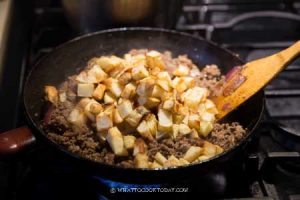 Easy Macanese Minchi/Minchee (Minced Meat Potato Hash)