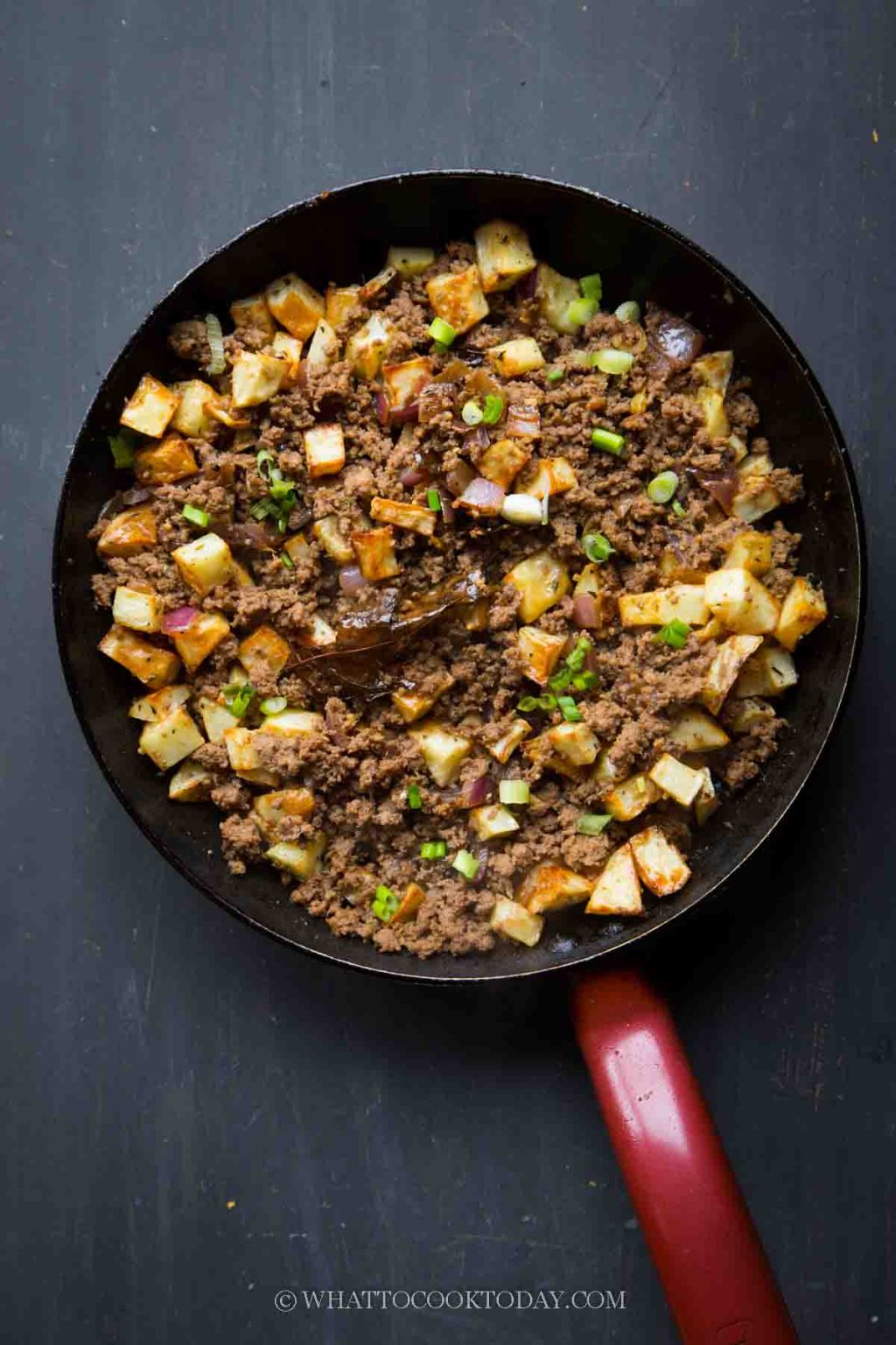 Easy Macanese Minchi/Minchee (Minced Meat Potato Hash)