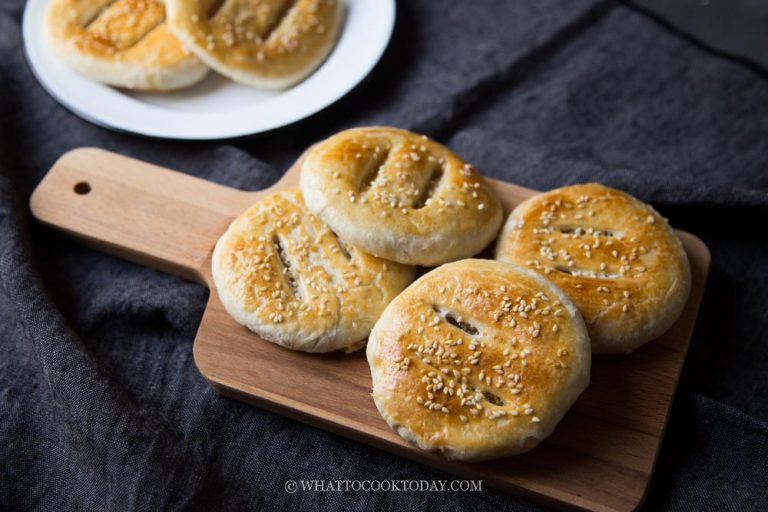 Lau Po Bing - Cantonese Wife Cake / Sweet Heart Pastry (老婆饼)