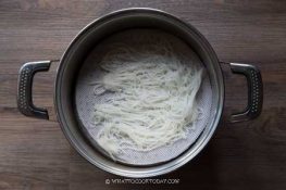 Easy Putu Mayam / Putu Mayang (Idiyappam)