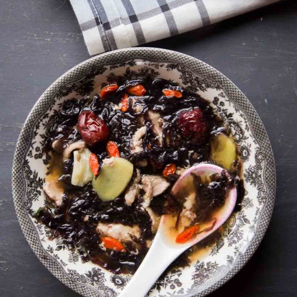 Taiwanese Savory Soy Milk Soup (Xian Dou Jiang)