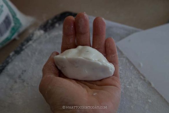 How To Make Ham Sui Gok (Fried Glutinous Rice Dumplings)