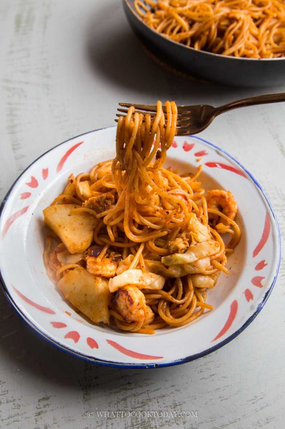 How To Cook Mee Goreng Mamak (Indian-style Fried Noodles)