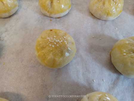 Seremban Siew Bao / Shao Bao (Baked Flaky BBQ Pork Pastry Bun 烧包)