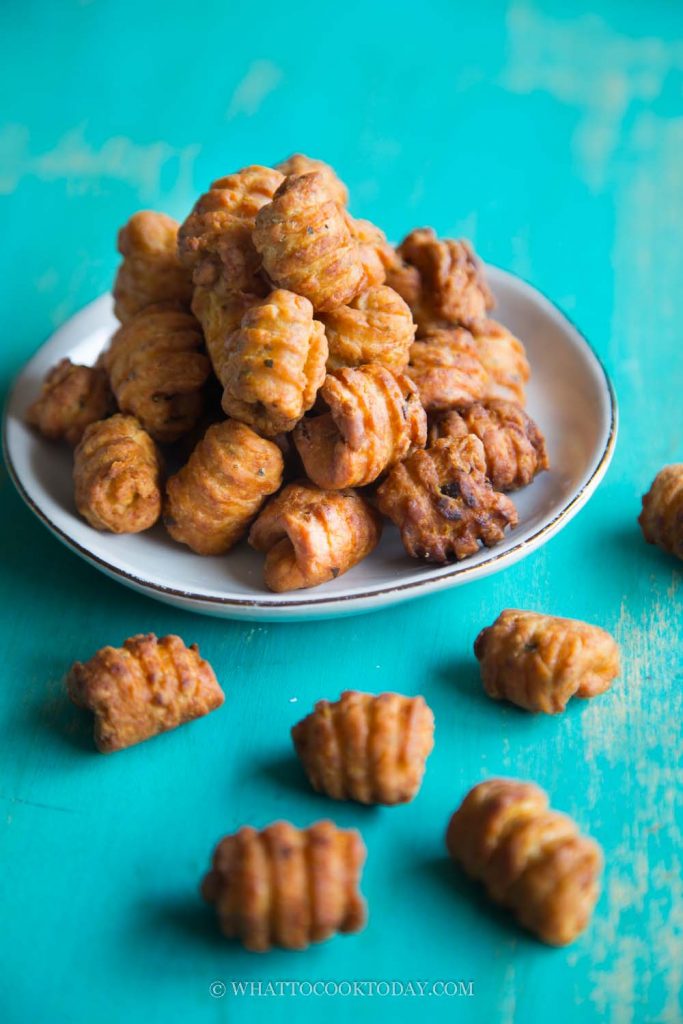 Kuih Siput / Kue Garpu (Savory Crispy Shell Snacks)