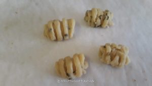 Kuih Siput / Kue Garpu (Savory Crispy Shell Snacks)