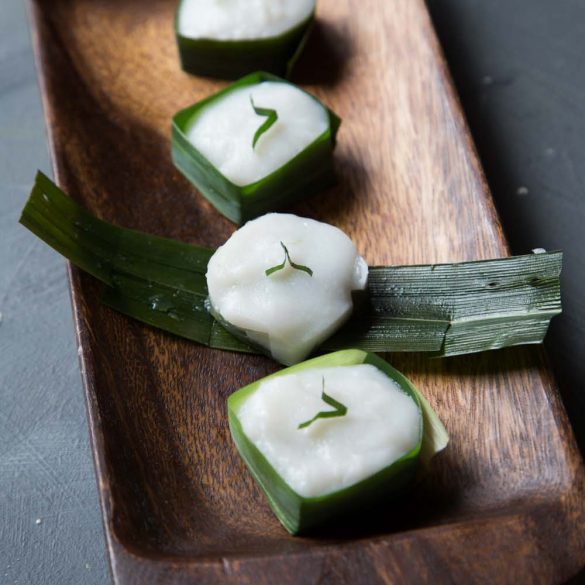 Kuih Seri Muka / Serimuka / Kueh Salat (with smooth surface)