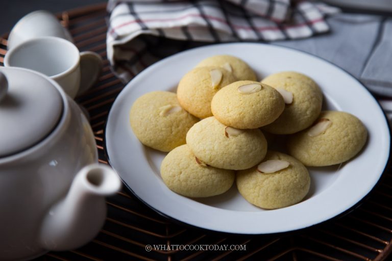 Easy Eggless Sugee Biscuits / Semolina Biscuits (Biskut Suji)