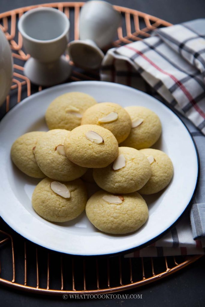 Easy Eggless Sugee Biscuits / Semolina Biscuits (Biskut Suji)