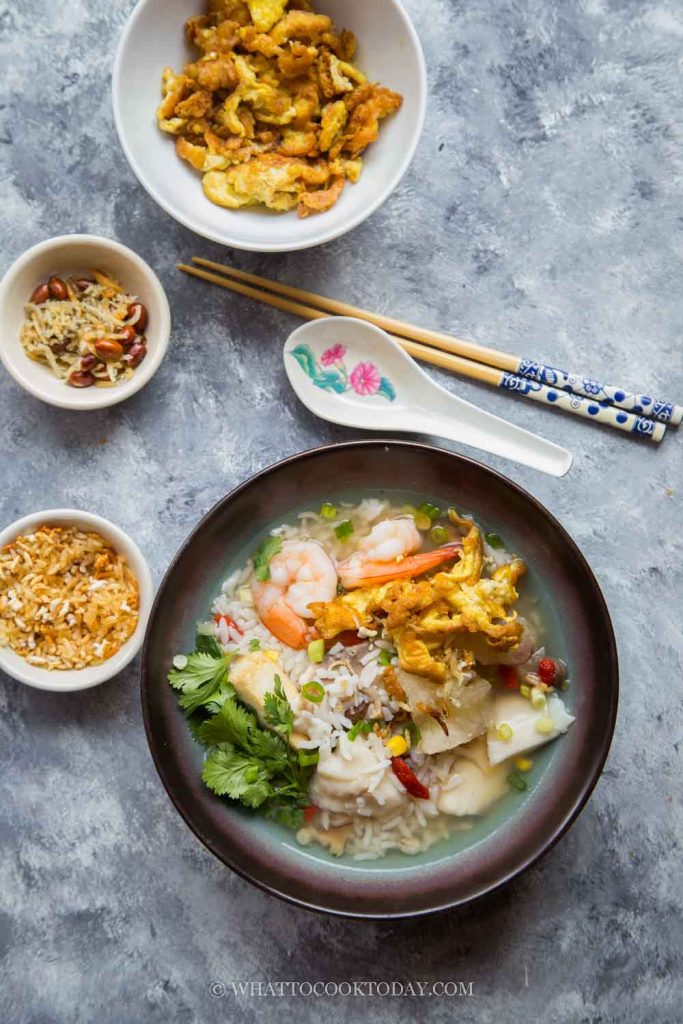 How To Make Singapore Seafood Pao Fan (Soup Rice)