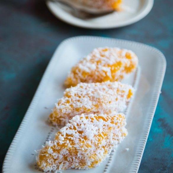 Kue Lupis Ketan / Kuih Lopes (Pressure Cooker or Boiling Method)