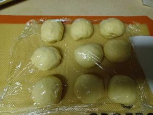 Soft and Fluffy Taiwanese Windsor Bakery Bread (温莎面包)