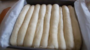 Soft and Fluffy Taiwanese Windsor Bakery Bread (温莎面包)