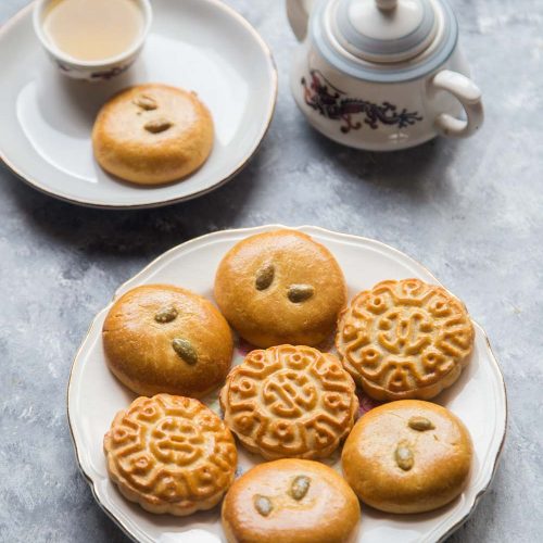 Easy Chinese Mooncake Biscuits / Doll Biscuits 公仔饼 (No Golden Syrup)