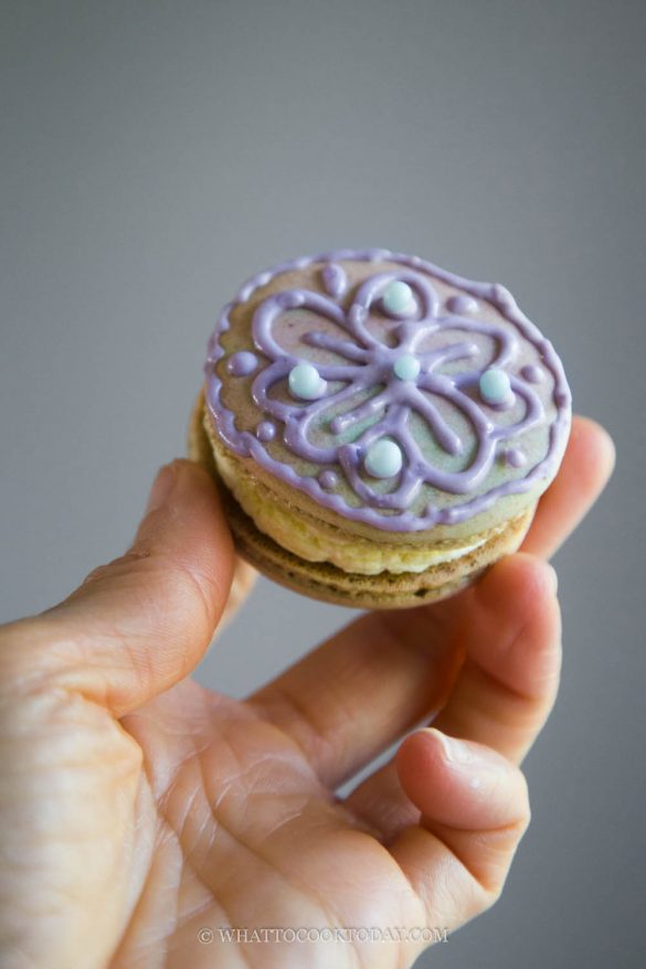 Mooncake Macaron (French Method)