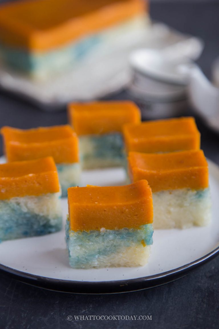 Pumpkin Kuih Serimuka / Kueh Salat (Eggless Recipe)