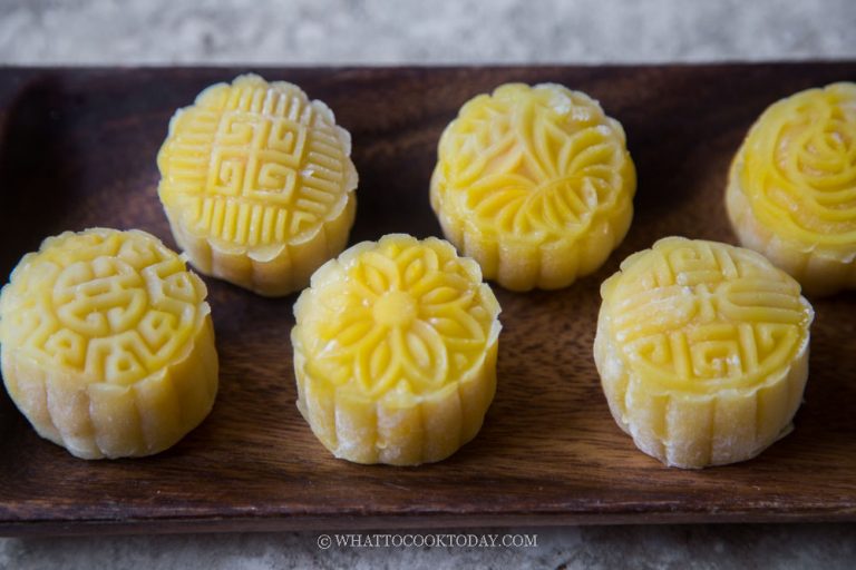 Easy Pumpkin Snow Skin Mooncake (No-Bake)