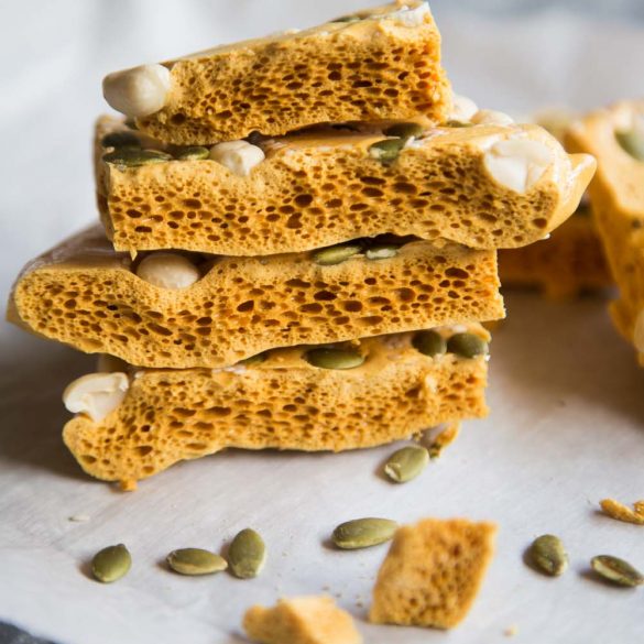 Easy Tau Suan with You Tiao (Split Mung Bean Dessert)