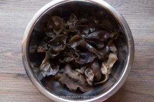 Wood Ear Mushroom/Black Fungus Salad (凉拌木耳)